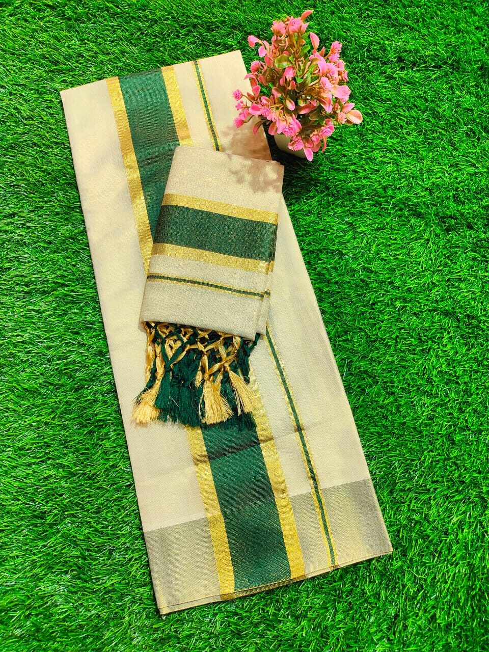 Elegant Handloom Kerala Set Mundu with Blouse – Elesa